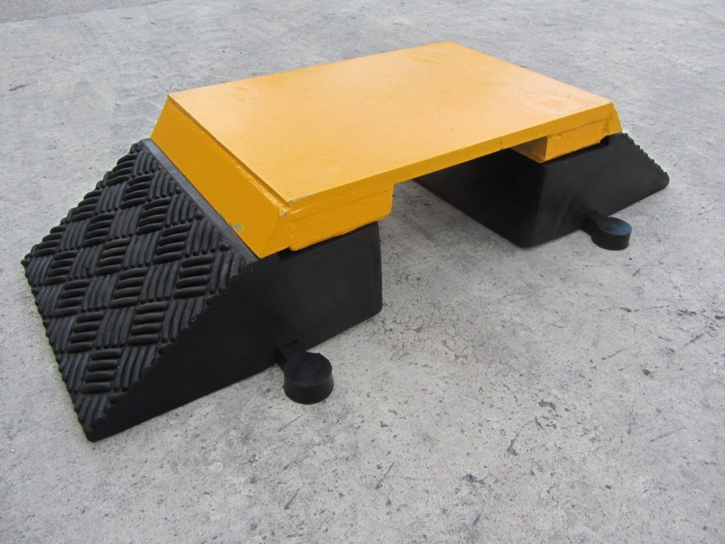 Steel Topped Single Channel Hose Protector Ramp - Black/Yellow ...
