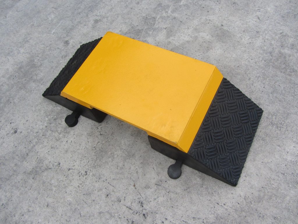 Steel Topped Single Channel Hose Protector Ramp - Black/Yellow ...